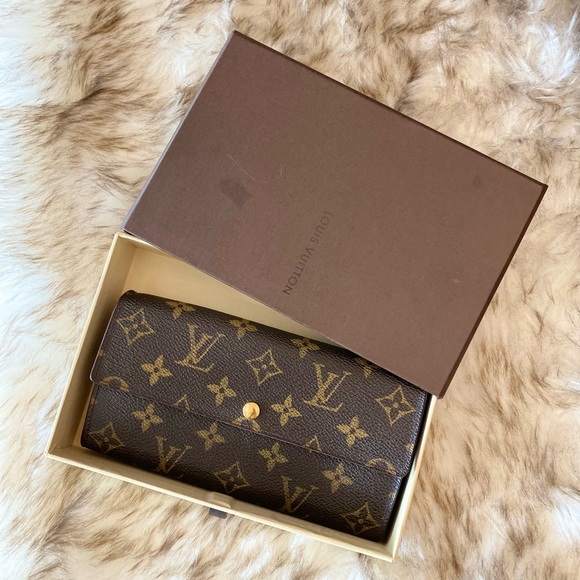 Louis Vuitton | Bags | Authentic Louis Vuitton Monogram Sarah Long ...